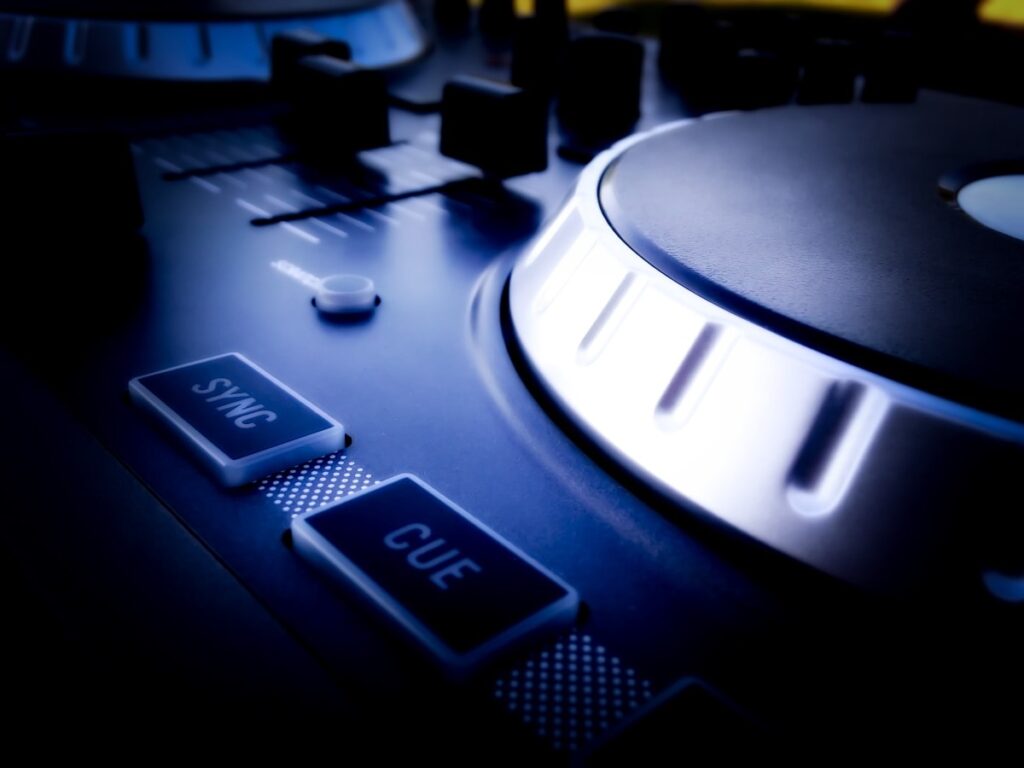 【フリーBGM】無料で使える歌入りEDM（ダンス・ミュージック） | digitalelf